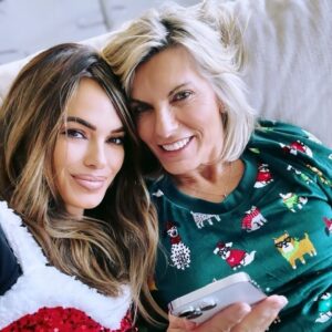 Captain Sandy Yawn Height, Weight, Age, Girlfriend, Biography