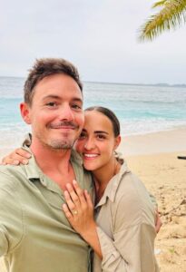 Jason Smith (Actor) Height, Weight, Age, Girlfriend, Family