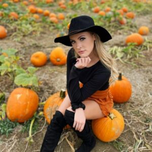 PurpleStars02 Height, Weight, Age, Boyfriend, Family