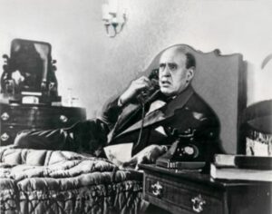 Alastair Sim Height, Weight, Age, Daughter, Biography