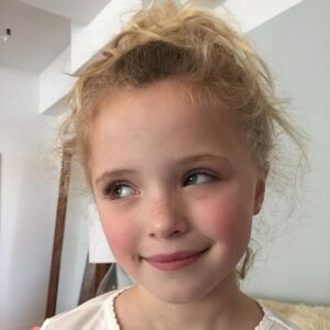 Cameron Seely Height, Weight, Age, Facts, Boyfriend, Parents